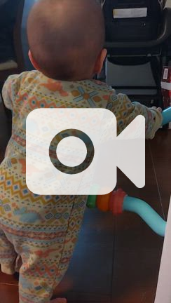 伝い歩き （修正9ヶ月7日） | 27w0d，448gで生まれた我が子